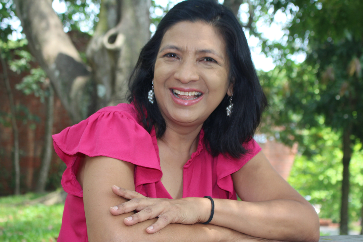 Beatriz Arias, una profesional UCA con corazón solidario | Oficina de ...